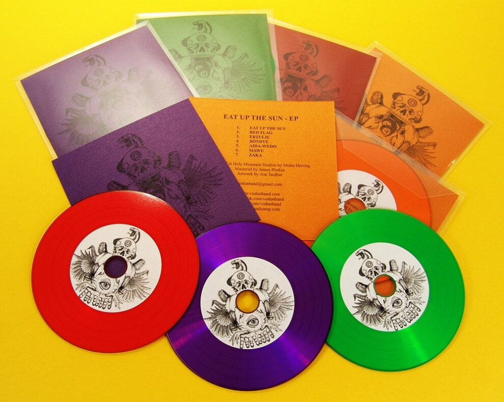 CD duplication in clear plastic wallets with printed card inserts ...